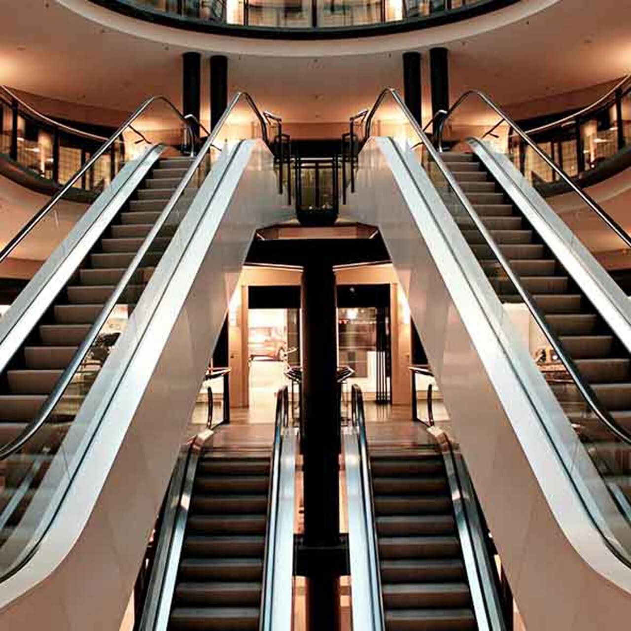 Yürüyen Merdivenler - Güven Asansör